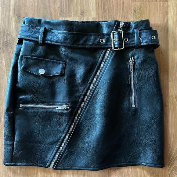 Fashion Nova | Skirts | Nwt Faux Leather Motorcycle Mini Skirt Size ...